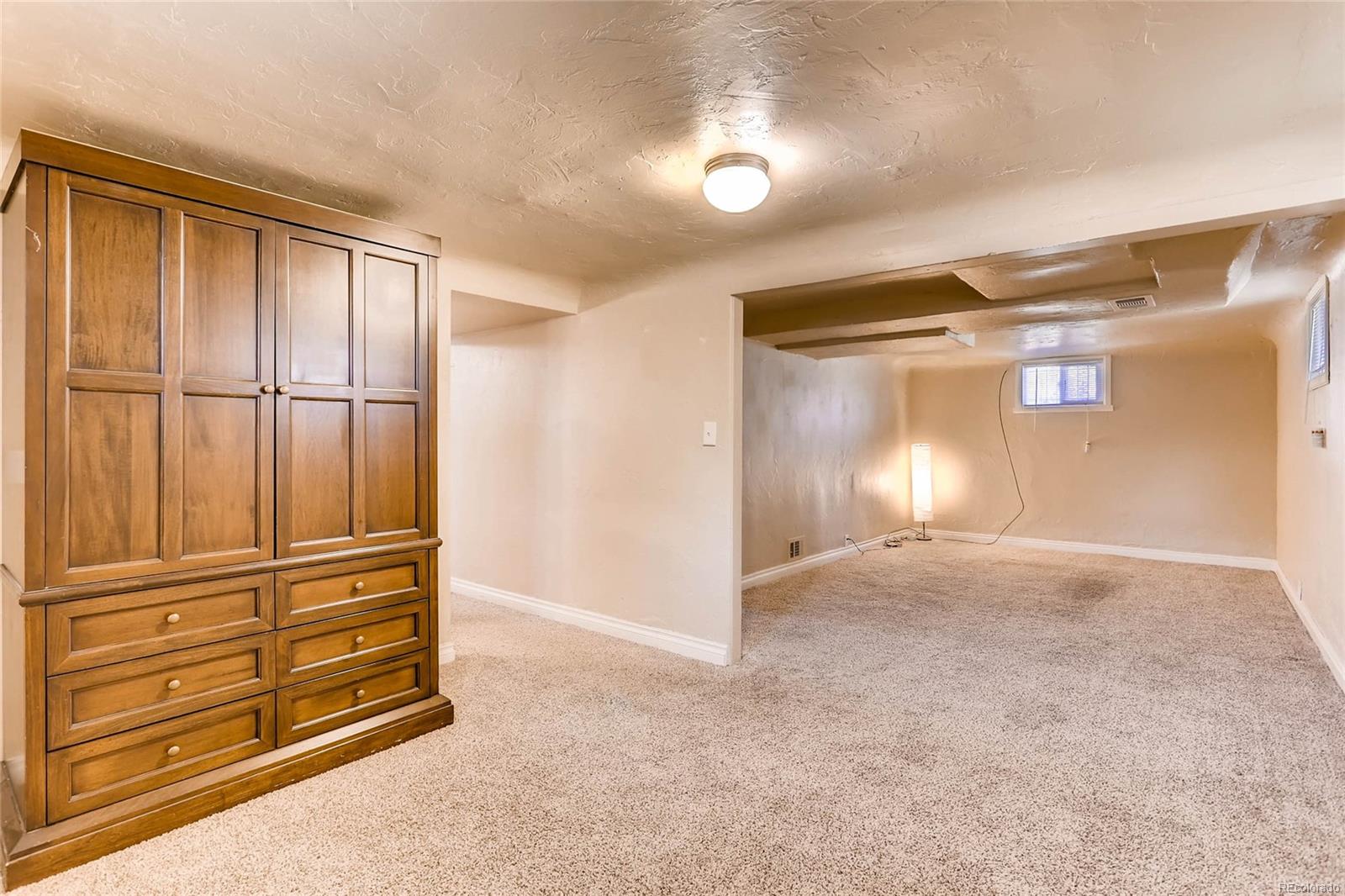 Beautiful Rare Ranch Home In Barnum Neighborhood