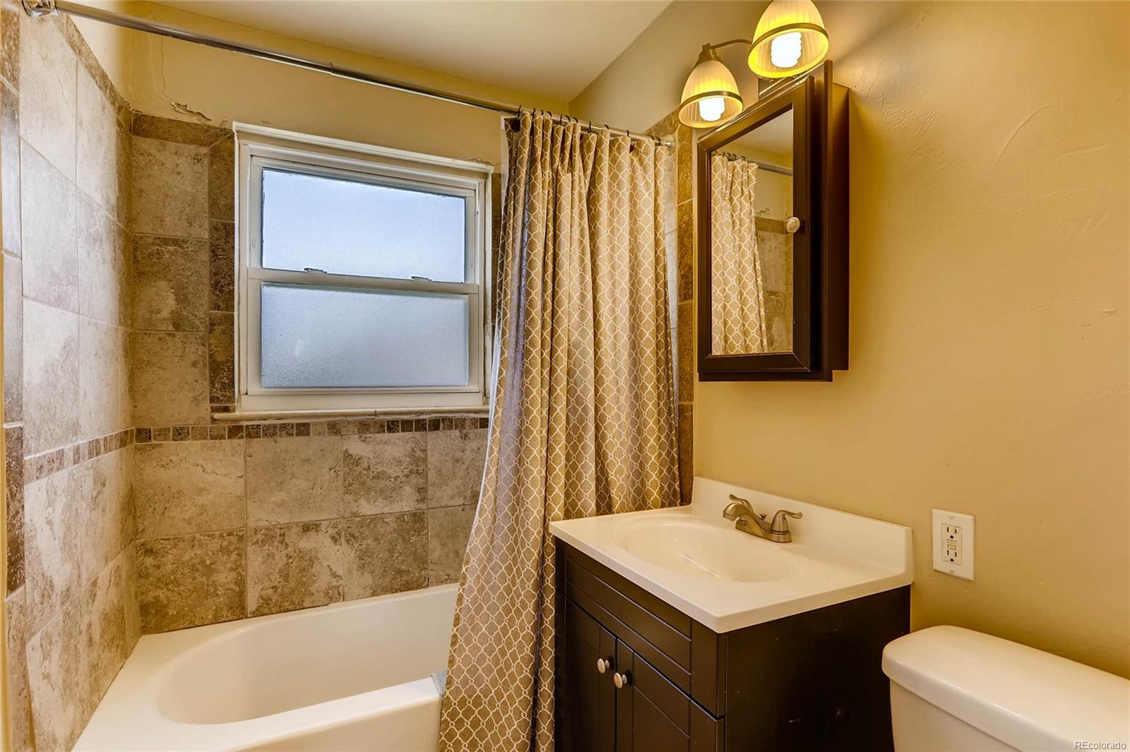 Beautiful Rare Ranch Home In Barnum Neighborhood