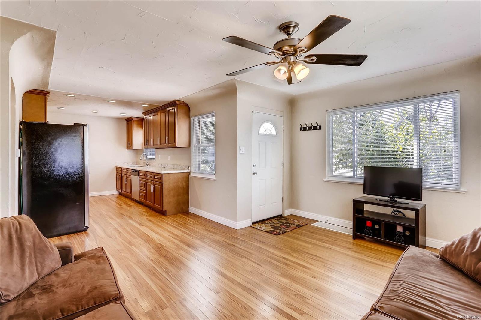 Beautiful Rare Ranch Home In Barnum Neighborhood