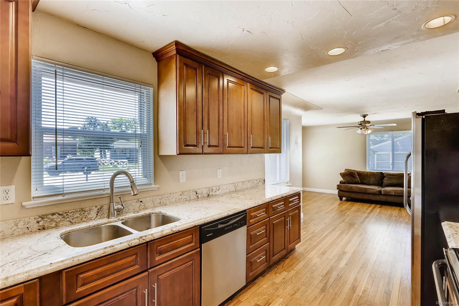 Beautiful Rare Ranch Home In Barnum Neighborhood